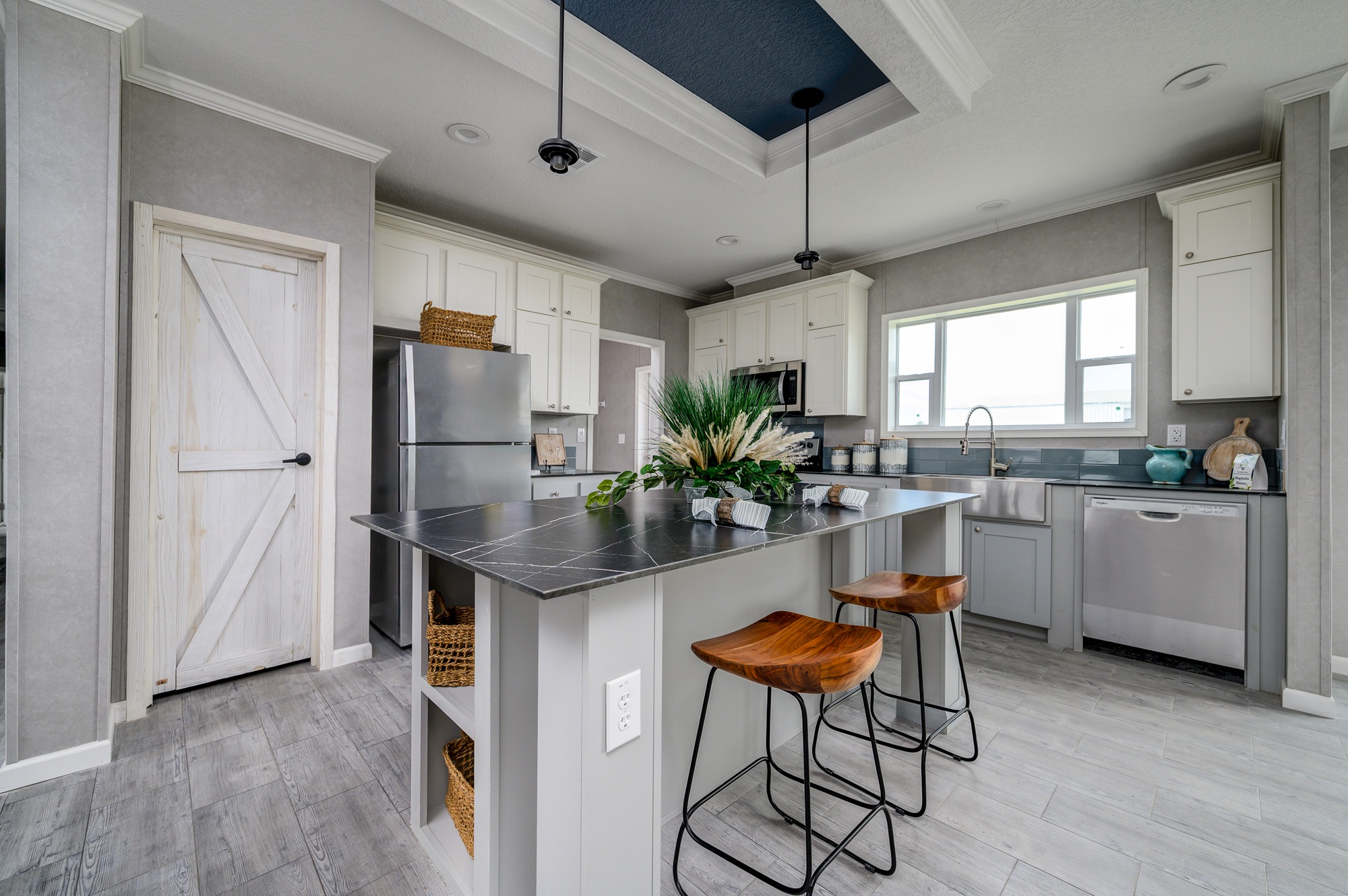 Elevate 3176TH53 | Skyline Capsule Homes